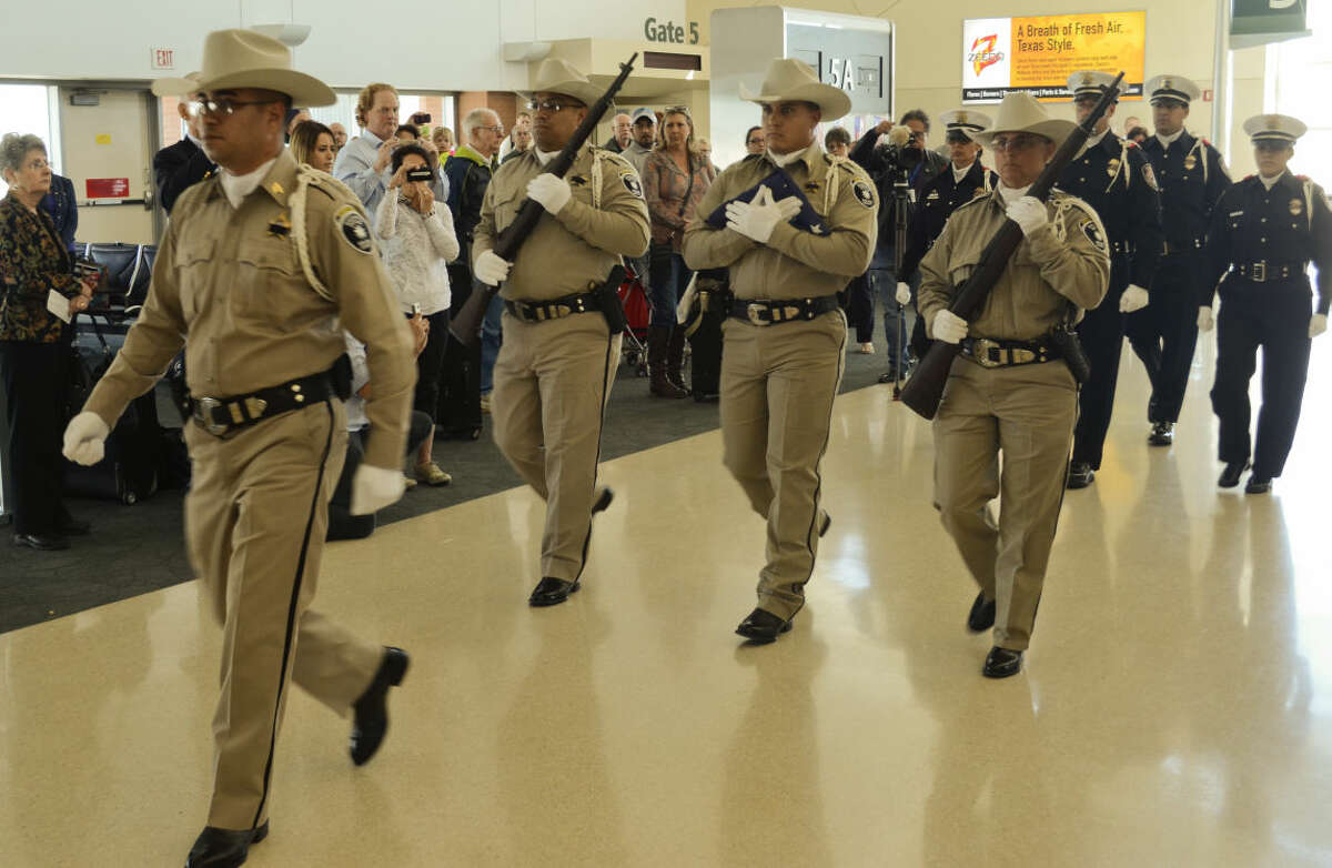 Honor flag arrives for deputy’s funeral