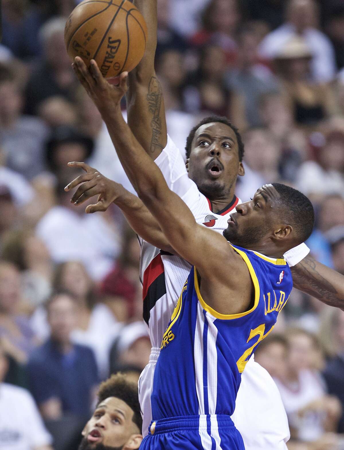 Blazers breeze past Warriors in Game 3
