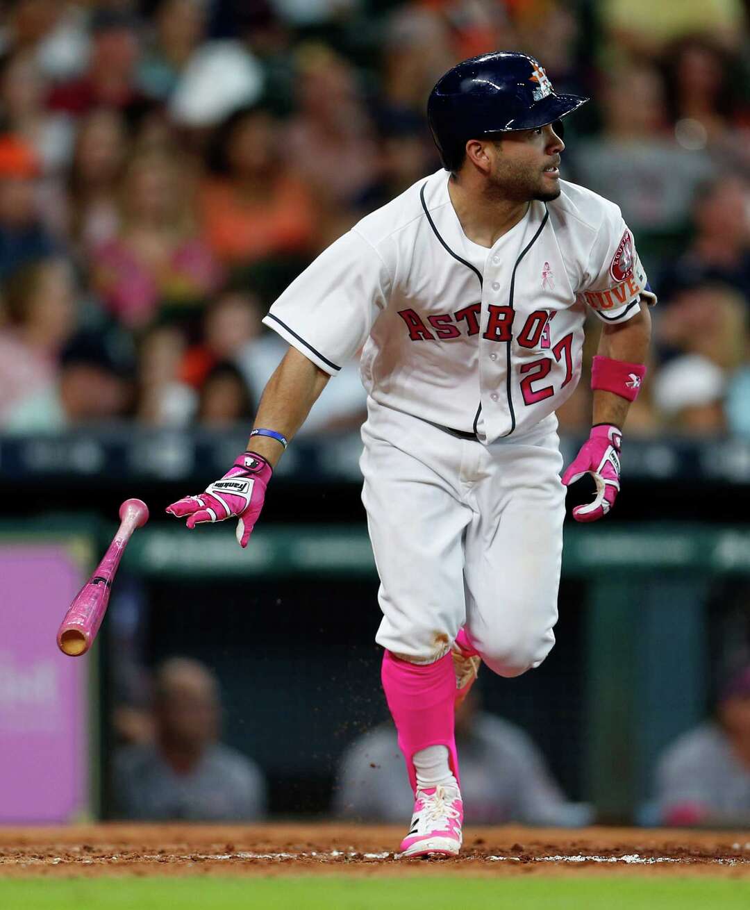 Robinson Cano burns Astros in ninth inning to ensure Mariners victory