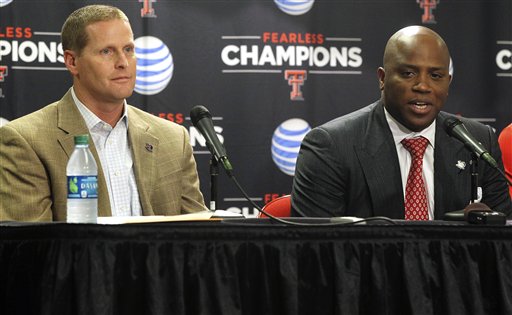Walker chosen as Texas Tech's interim coach