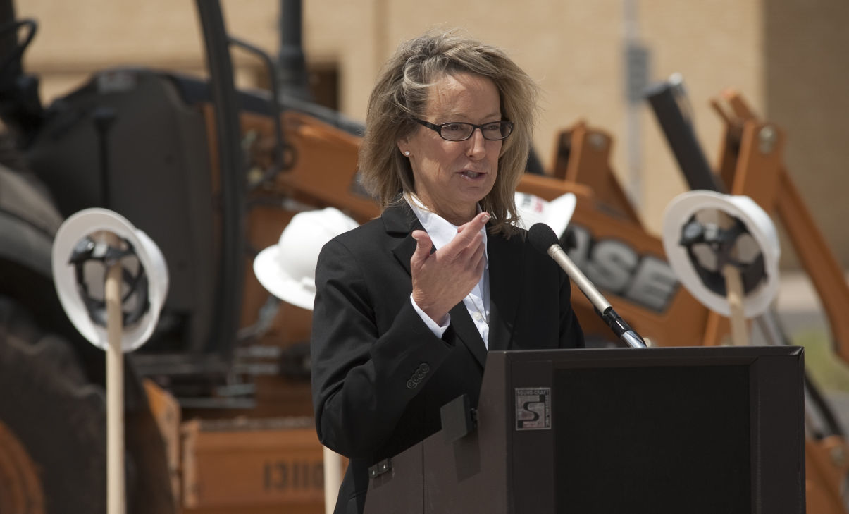 Municipal court judge to retire