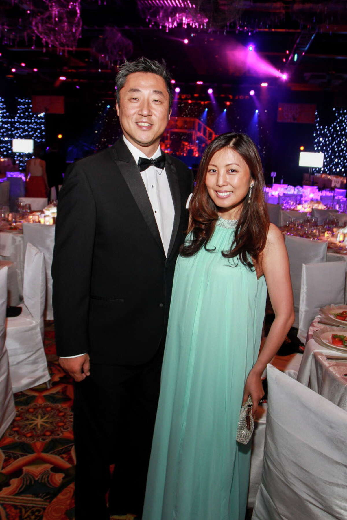 Memorial Hermann gala honors Dr. "Red" Duke, raises $2.9 million for ...