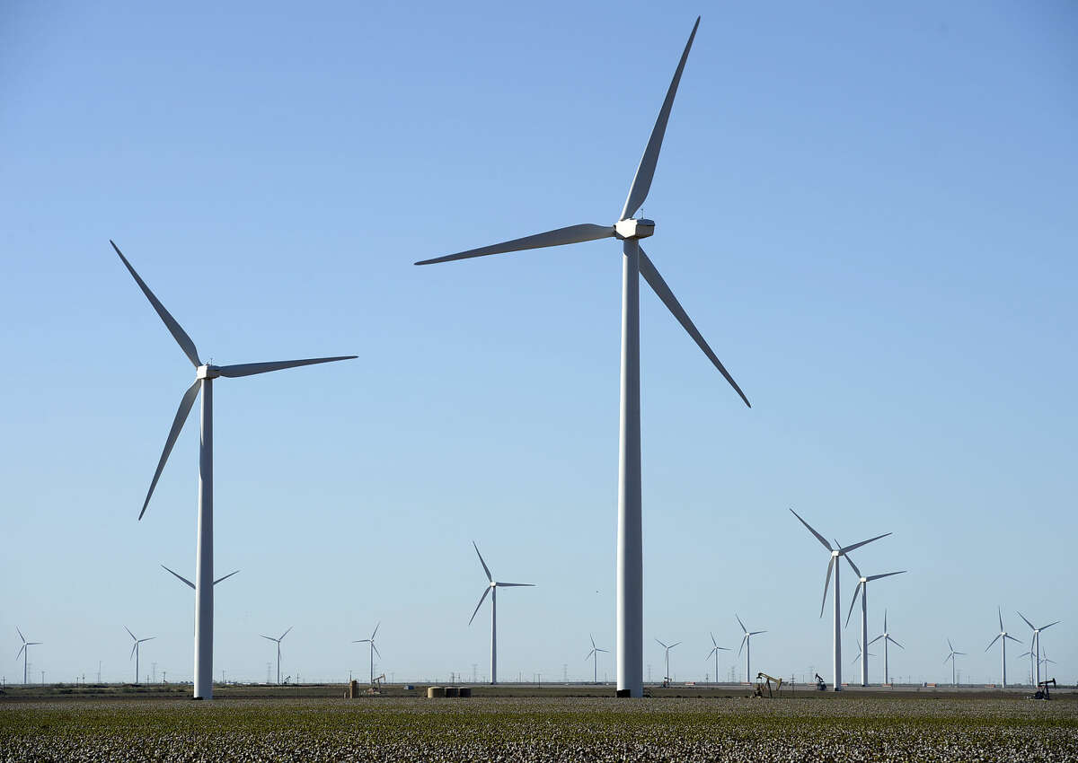 Concrete foundations poured for Texas Panhandle wind farm