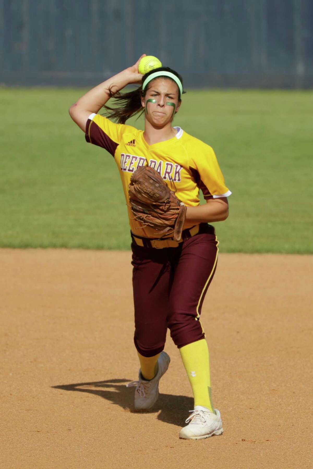 No. 1 Deer Park softball team moves on with confidence