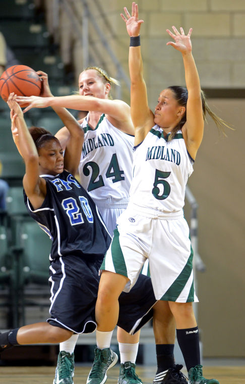 Lady Chaps roll past FPC