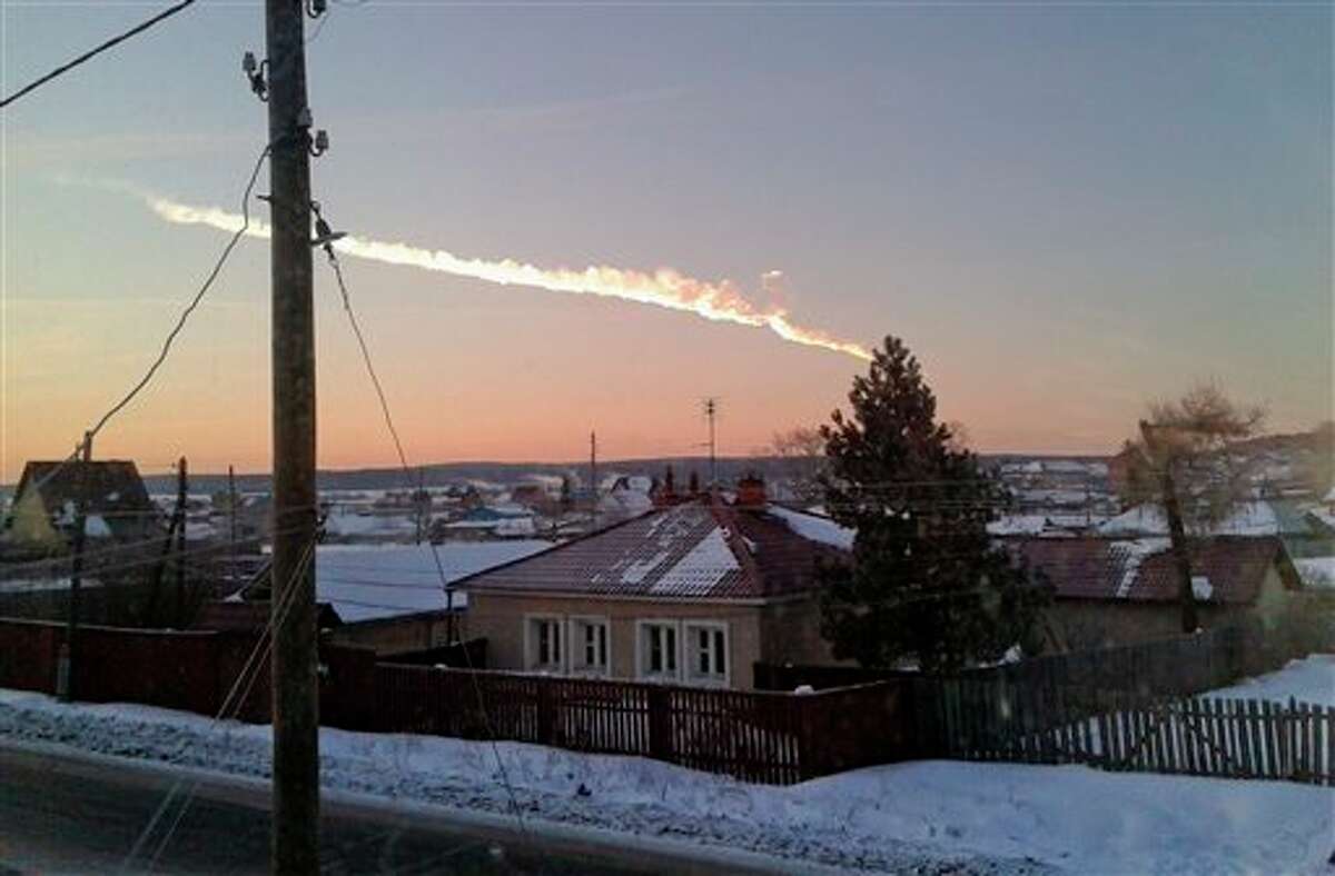 Fiery meteor explodes over Russia; 1,100 injured (+ Photo Gallery)