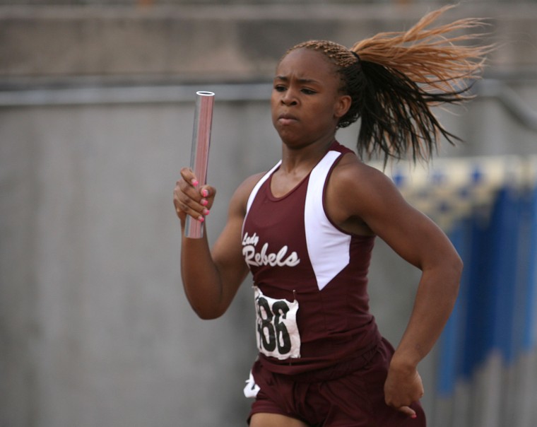 Lee freshman Ray takes first in 100-meters