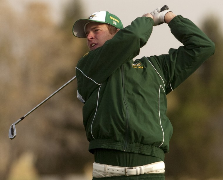 MC golf team struggles at tournament