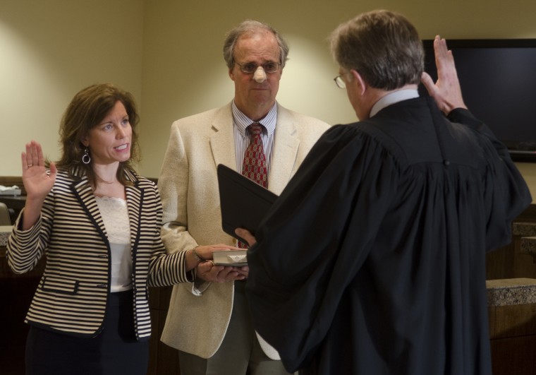 Leonard swears in as 238th District Court judge