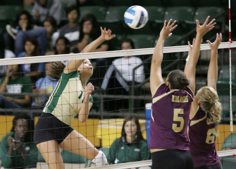 Lady Chaps open MC Invite with two wins