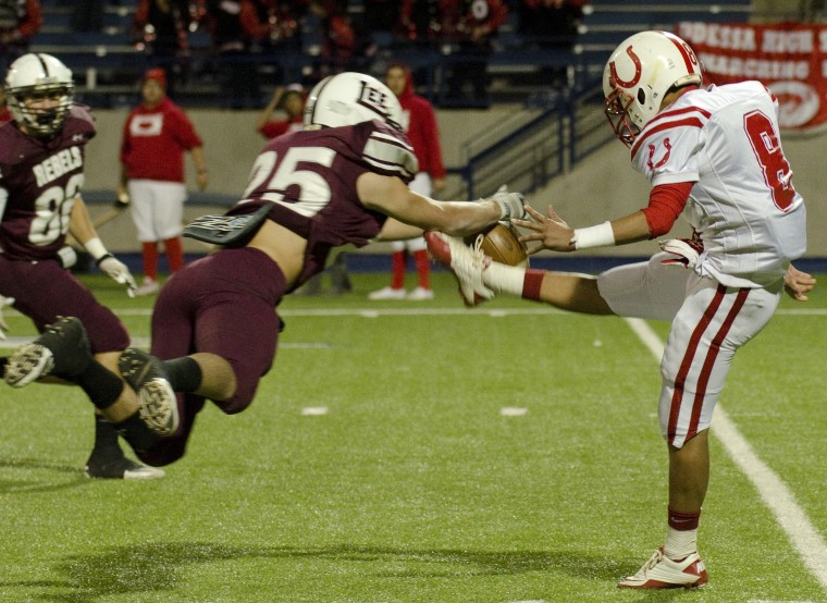 Lee picks up first district win, knocks OHS out of the playoffs