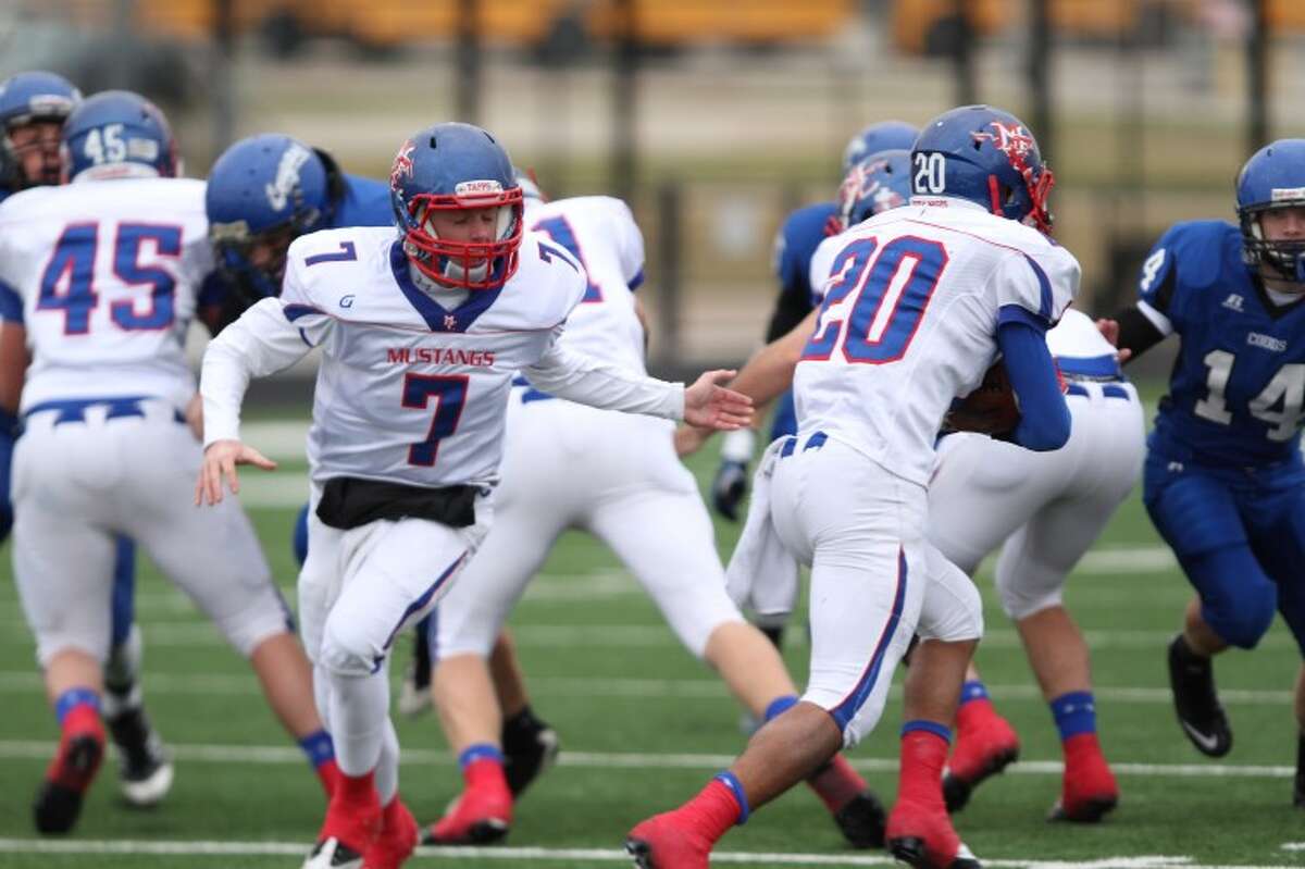 O-line looks to continue opening big holes in state title game