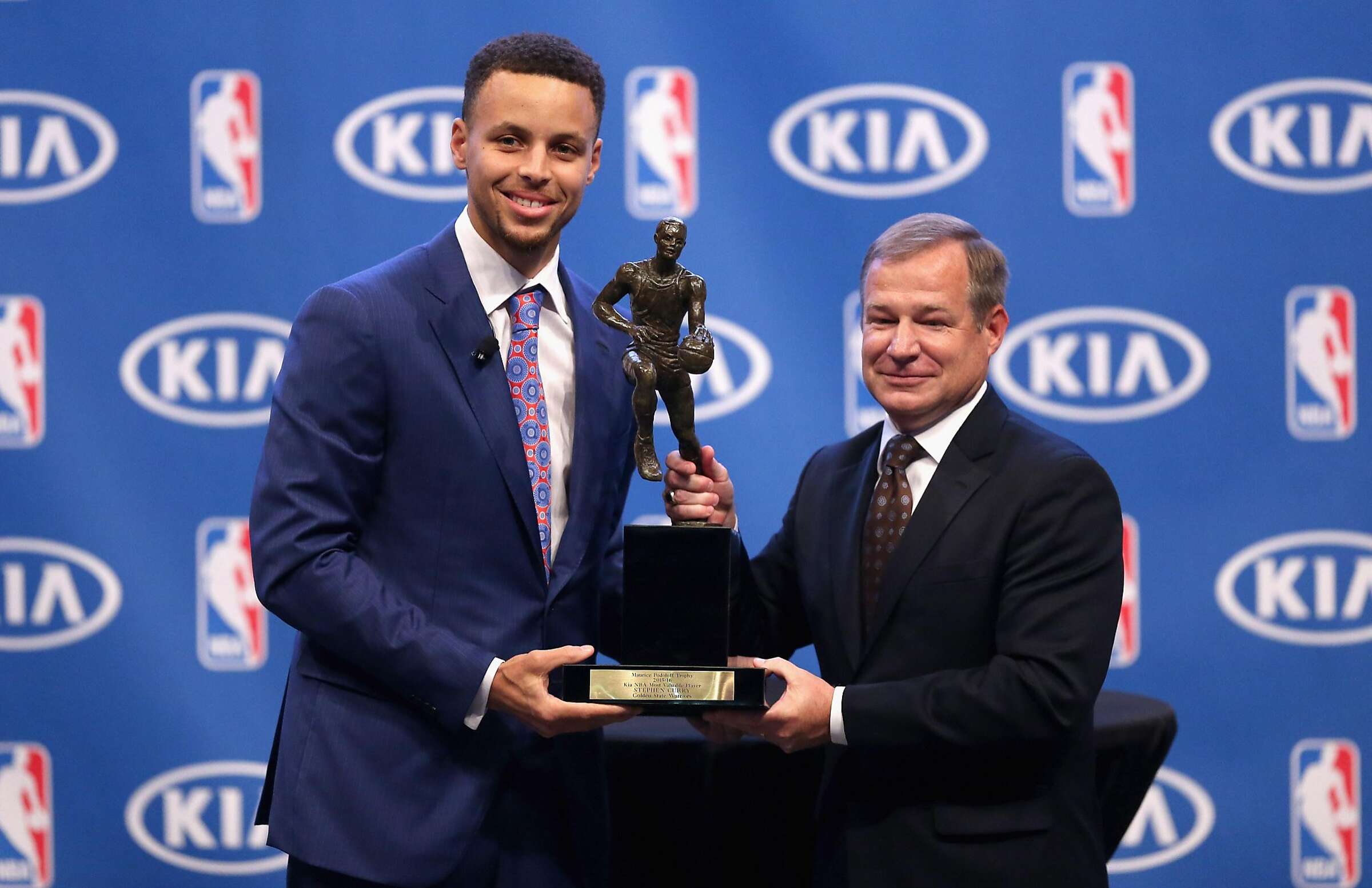 Stephen Curry makes history: 1st unanimous MVP