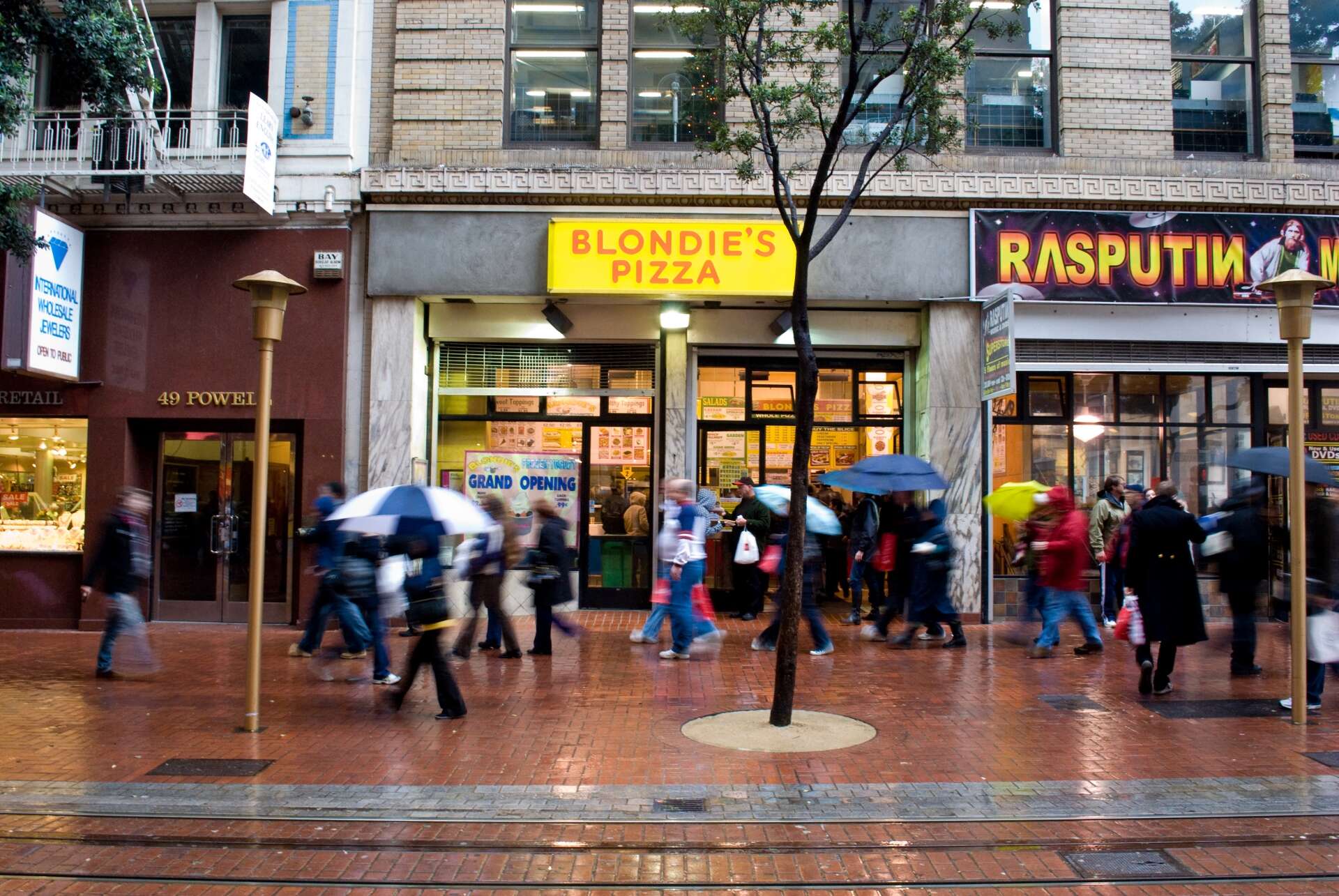 SF Health Department shuts down Powell St. Blondie's Pizza over roach ...