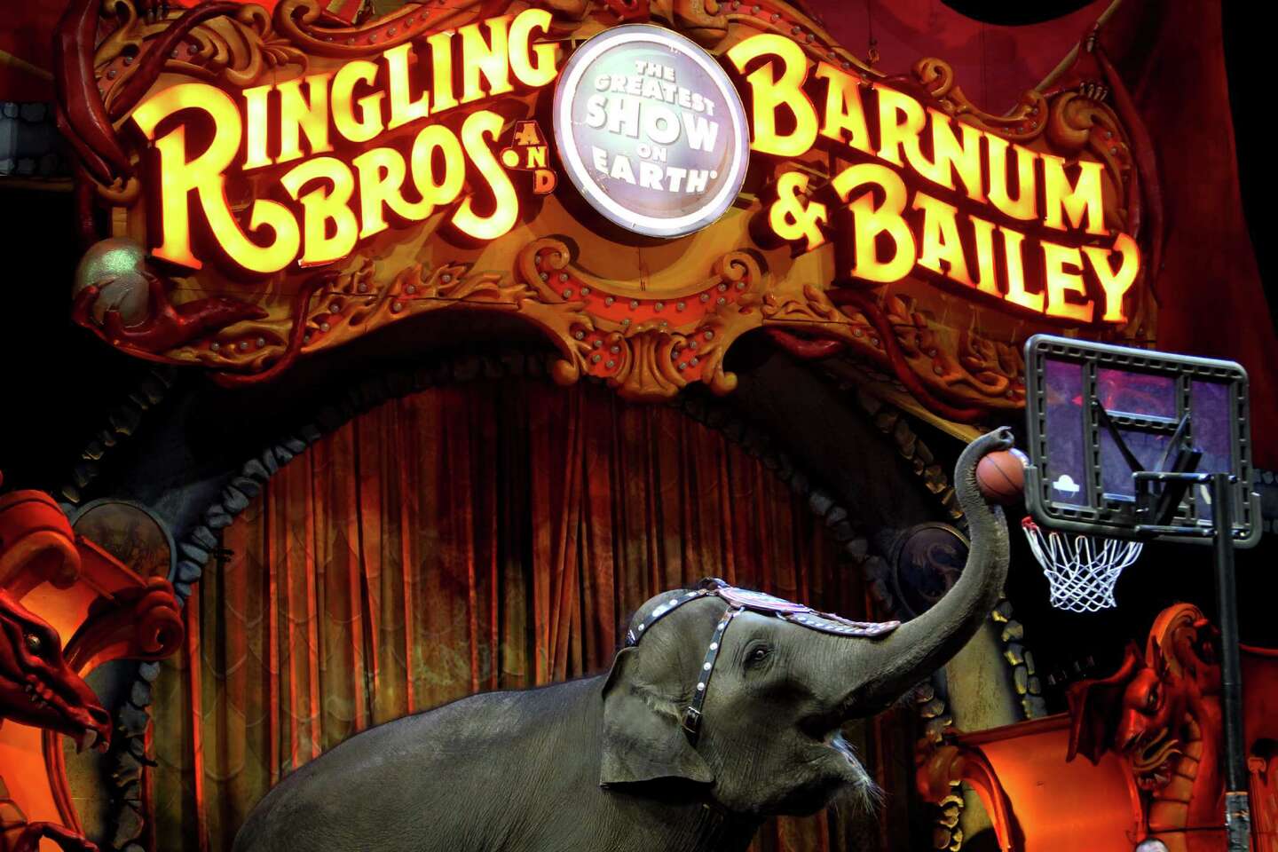 Shuttering circus has ties to Bridgeport