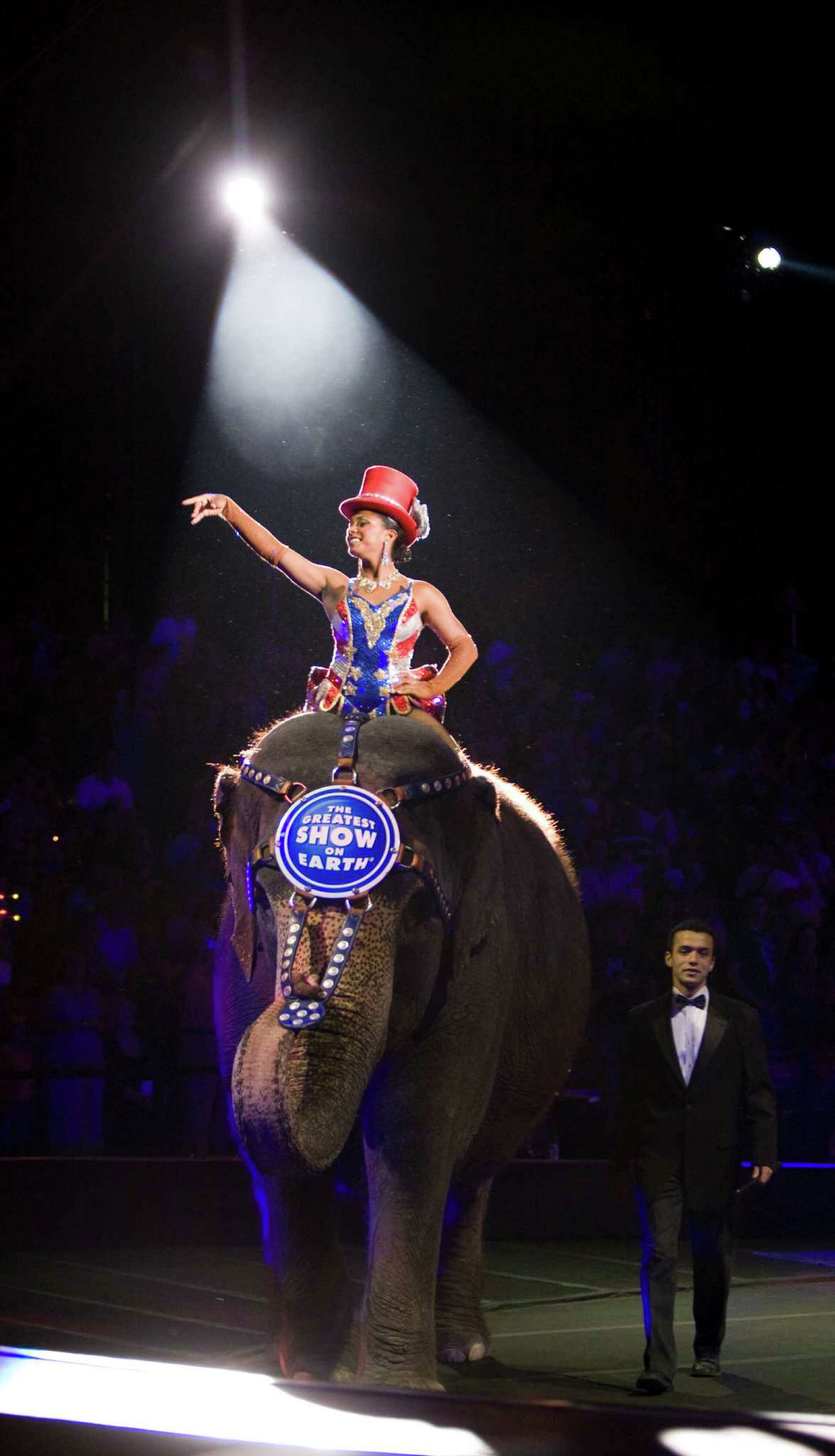Shuttering circus has ties to Bridgeport
