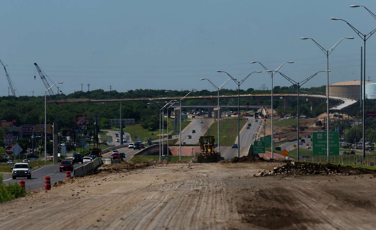 Loop 1604 expressway lanes officially open on Northwest Side