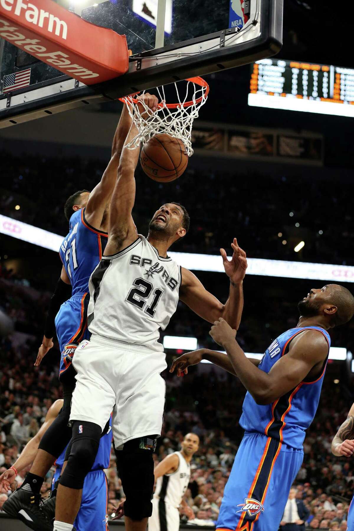 Spurs on brink after another controversial finish