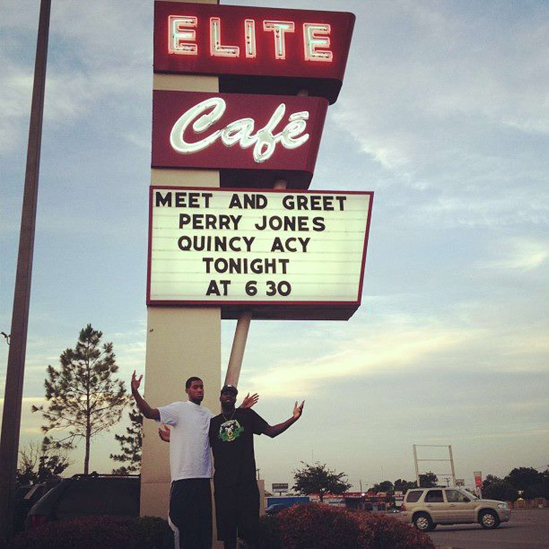 HGTV's Chip and Joanna Gaines buy Elite Cafe in Waco following closure