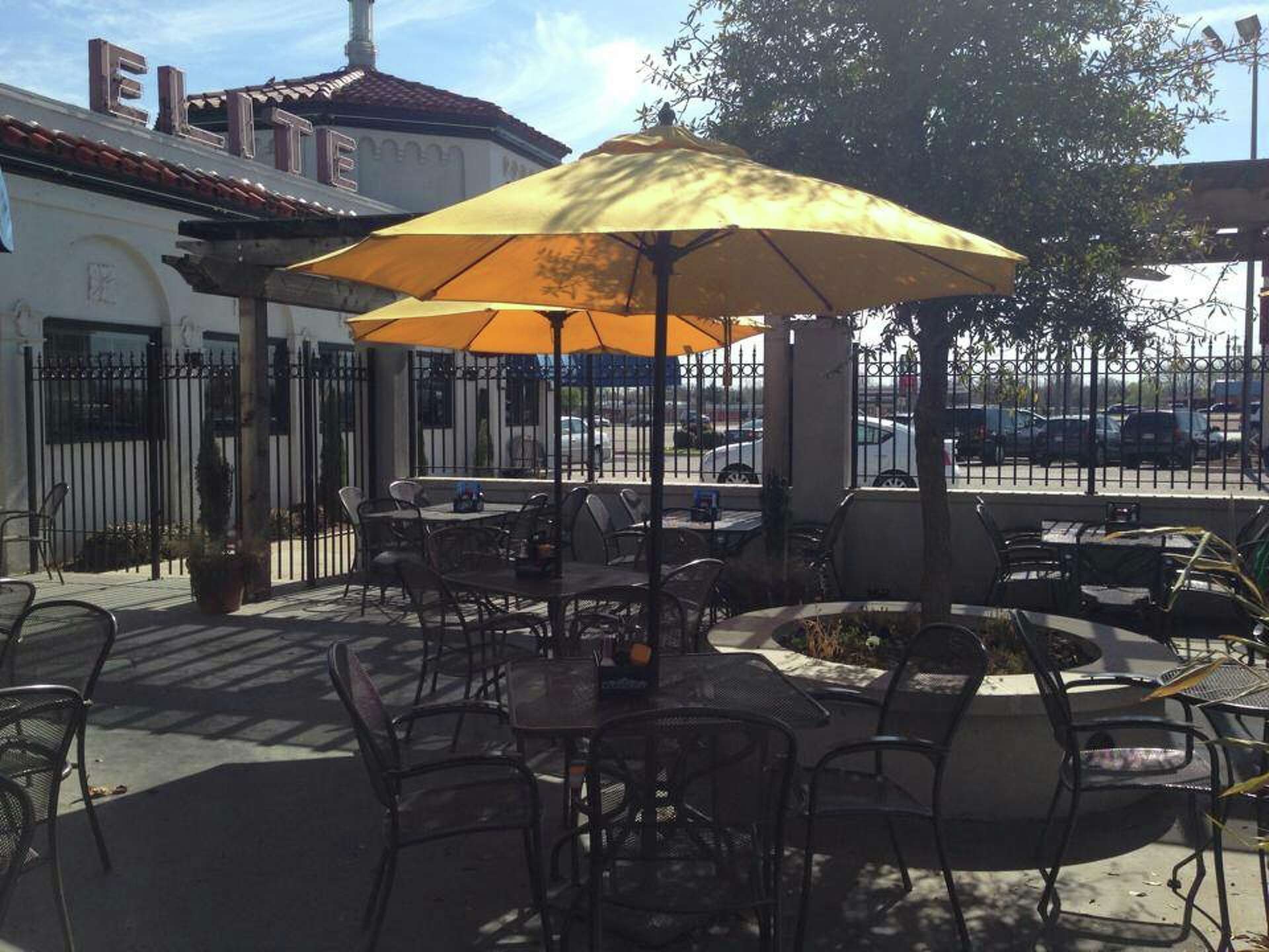 HGTV's Chip and Joanna Gaines buy Elite Cafe in Waco following closure