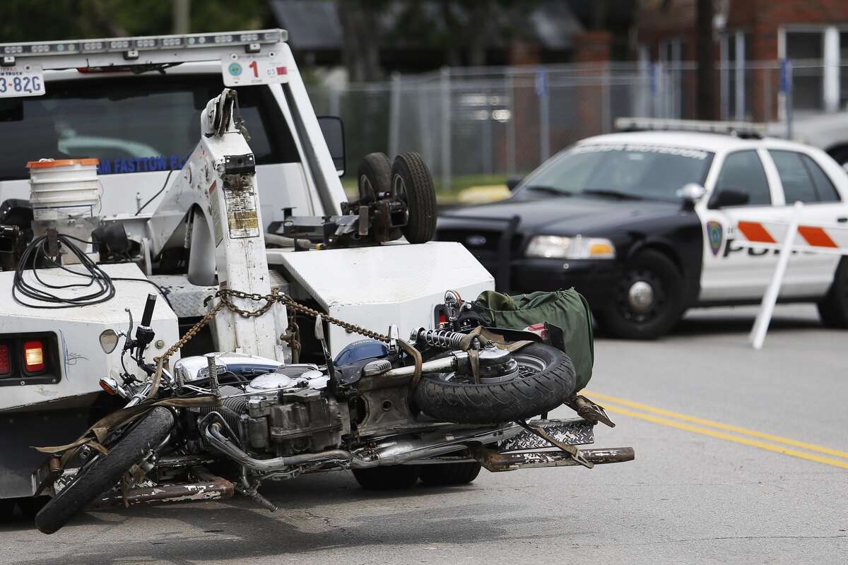 Motorcyclist dies in traffic crash north of downtown