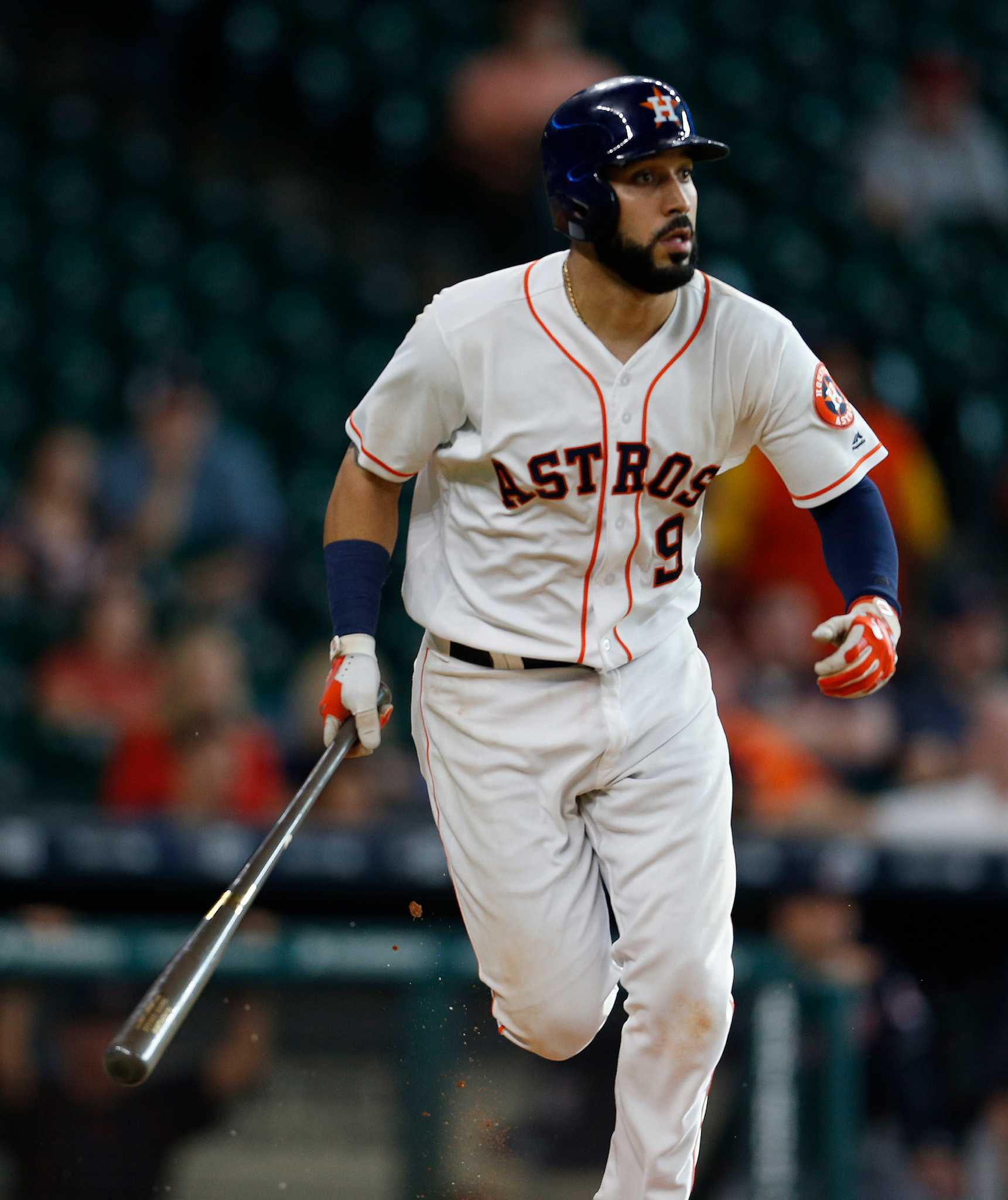 Astros' Marwin Gonzalez thriving in No. 2 spot in batting order