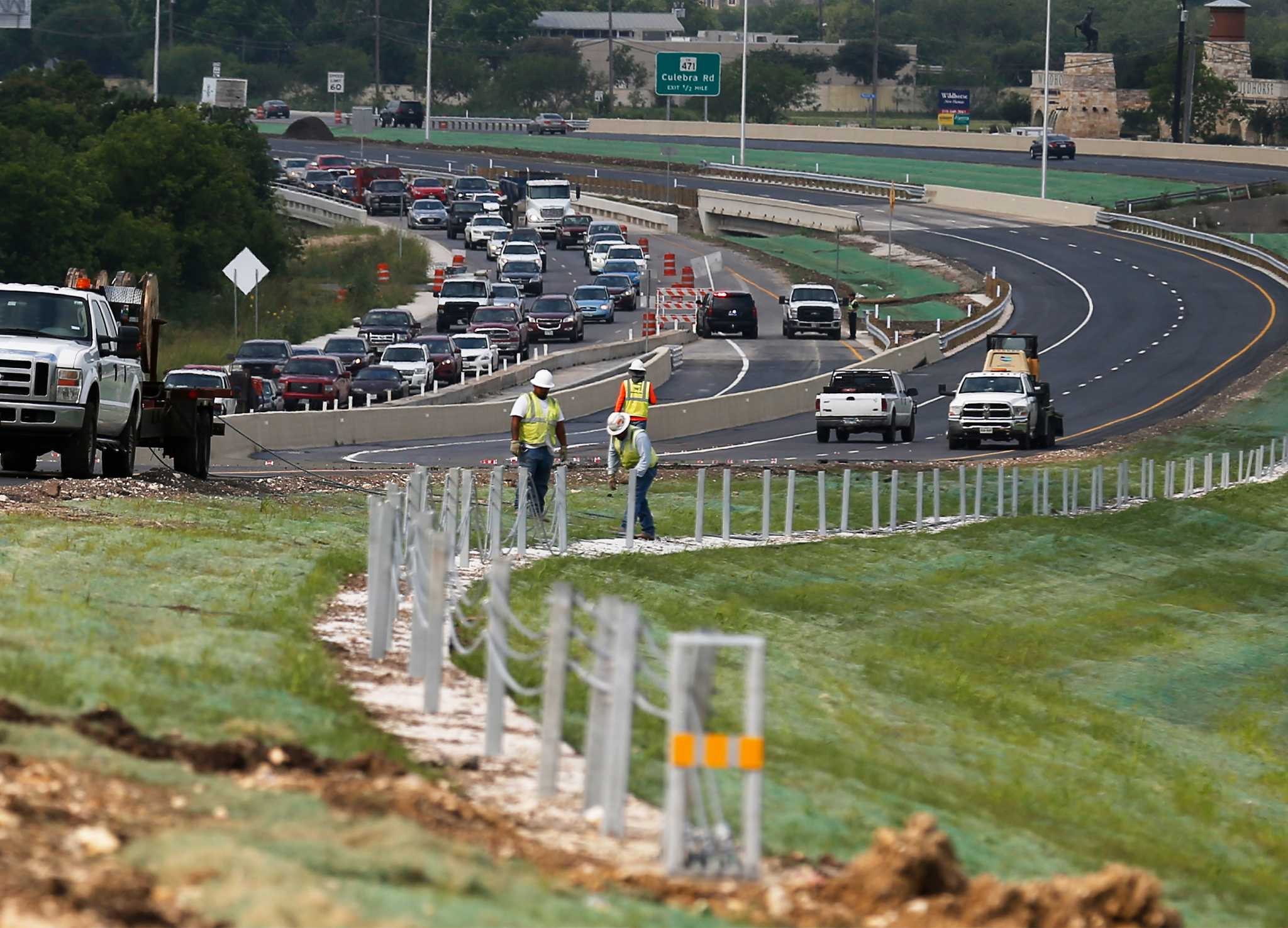 Drivers free to ride on faster Loop 1604 lanes