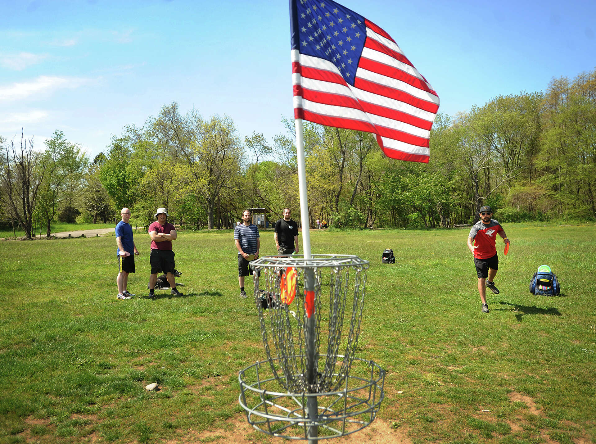 Frisbee golf inventor's dying wish / He wants his ashes molded into ...