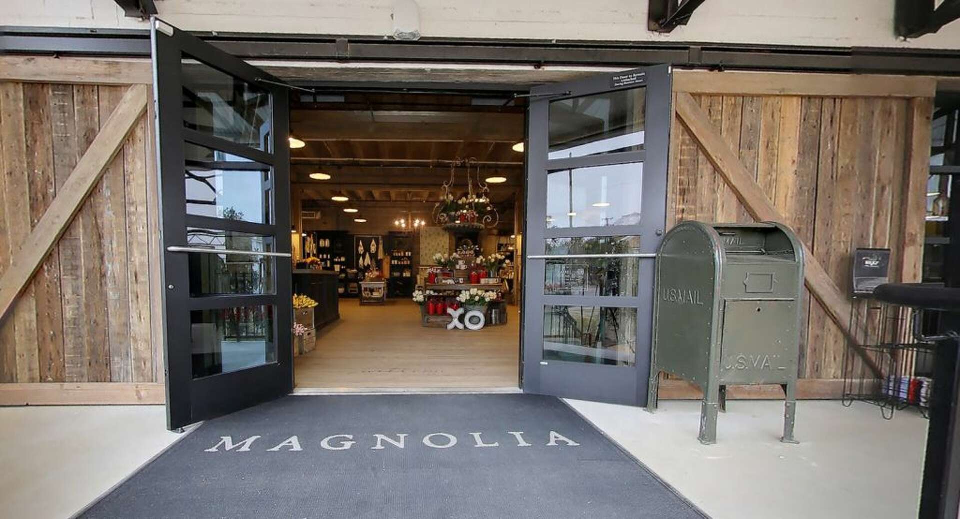 5 things we learned from Joanna Gaines' first Magnolia magazine issue