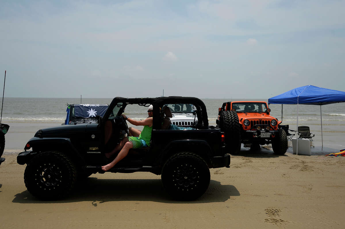 Texas Jeep enthusiasts flaunt custom rides during 'Go Topless Weekend'