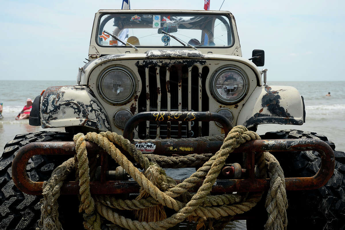 Texas Jeep enthusiasts flaunt custom rides during 'Go Topless Weekend'