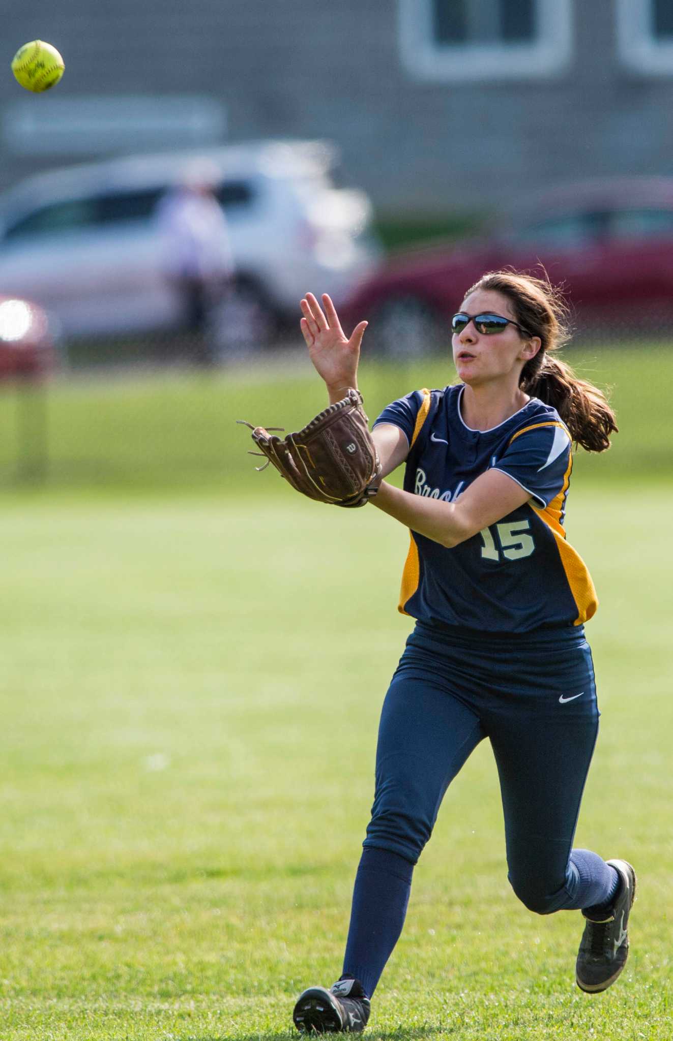 LATE WEEKEND ROUNDUP: Brookfield tops Masuk in nine-inning softball ...