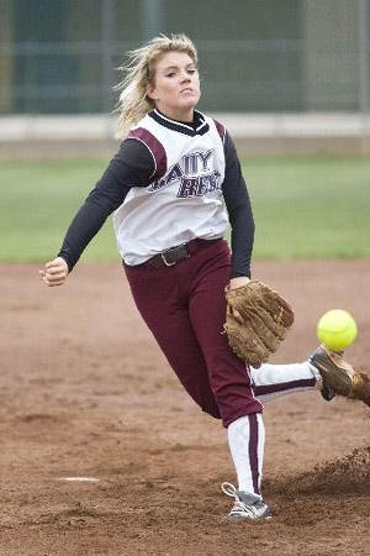 Lee Softball: Aired out