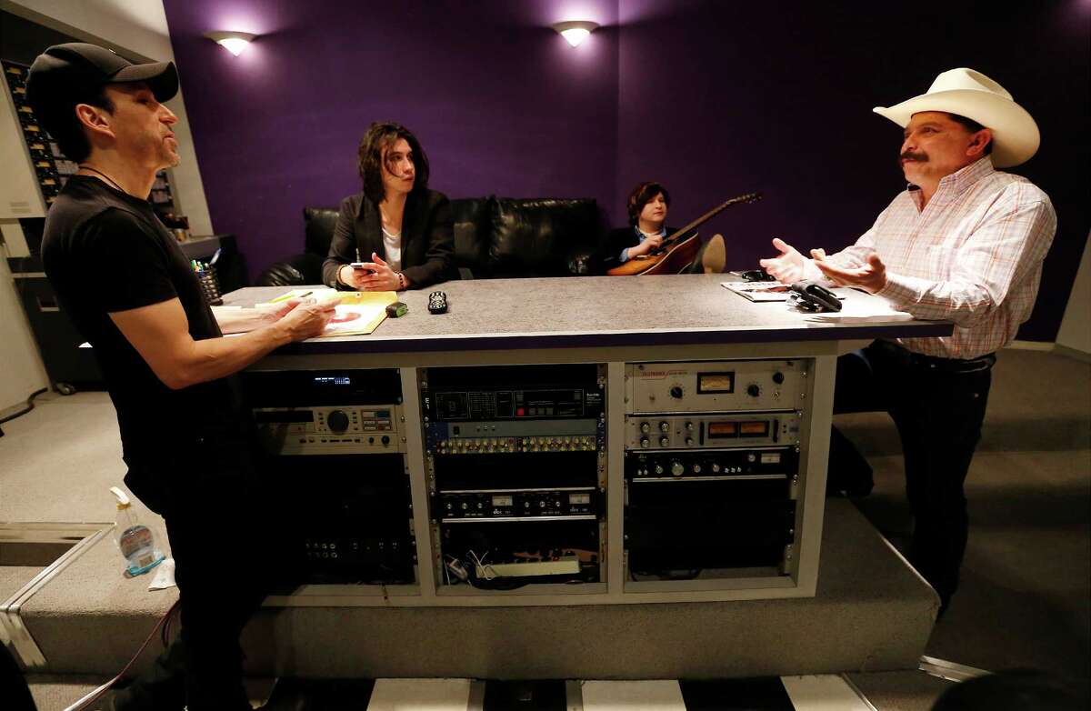 Tejano star Emilio Navaira dies at 53