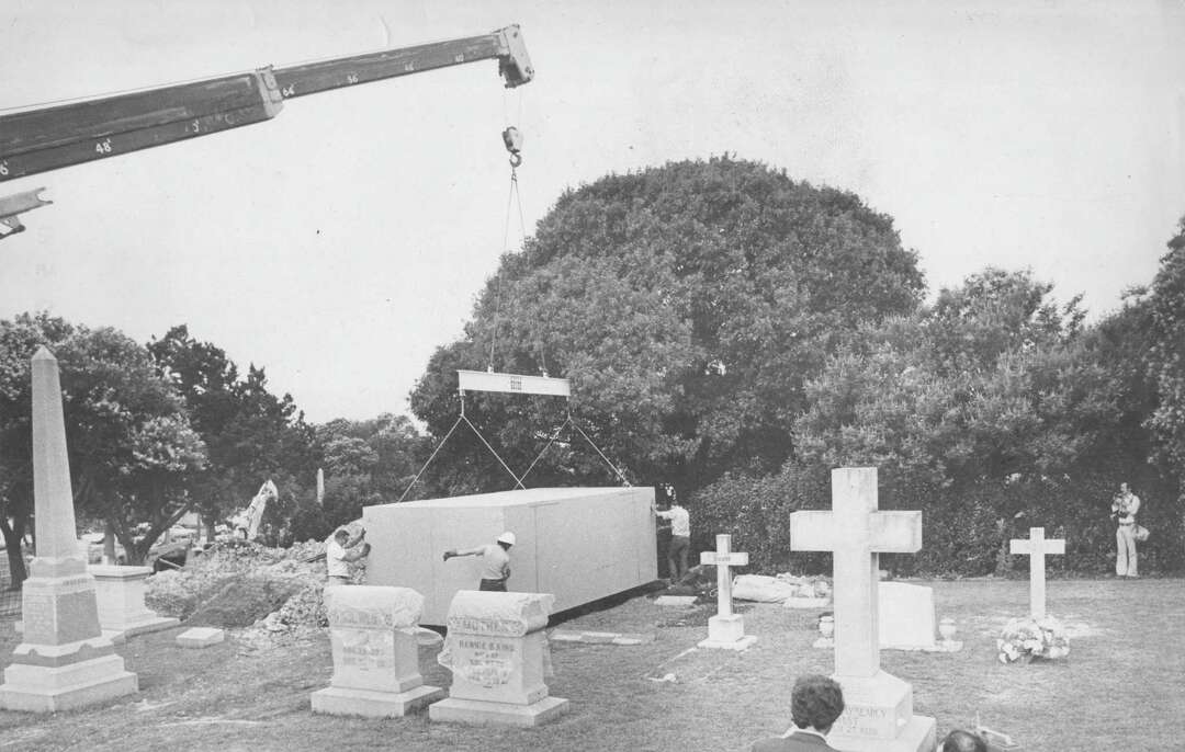 1977 San Antonio burial laid a socialite to rest in her Ferrari