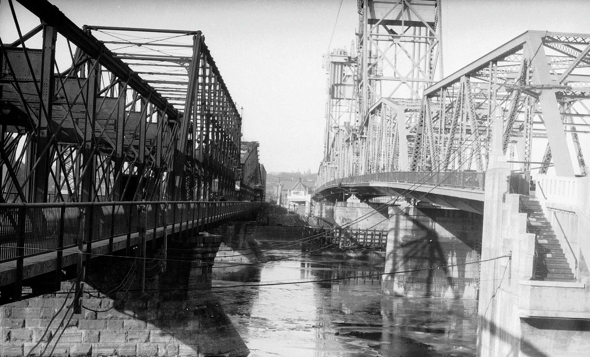 Historical photos: Dunn Memorial Bridge