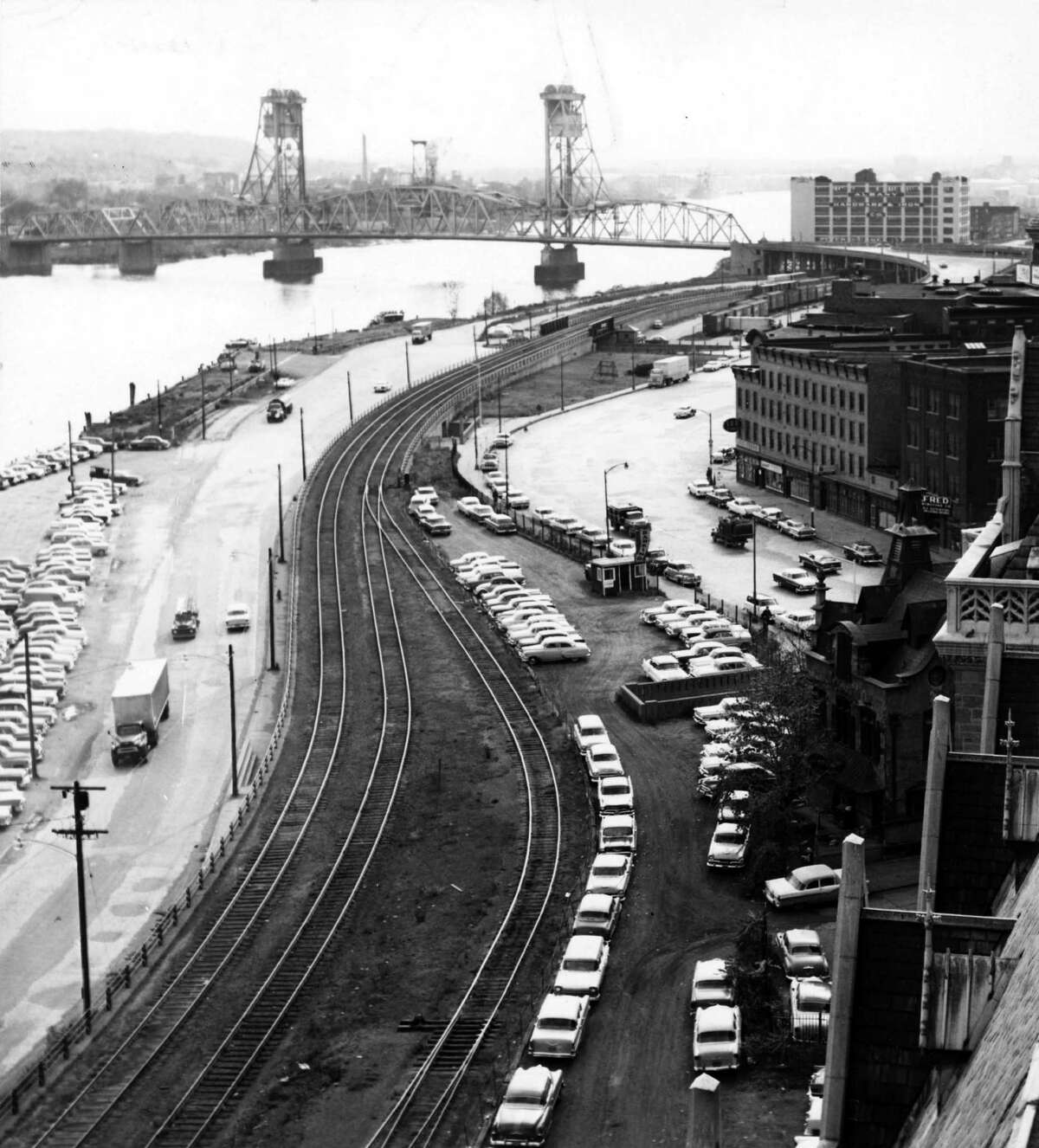 Historical photos: Dunn Memorial Bridge