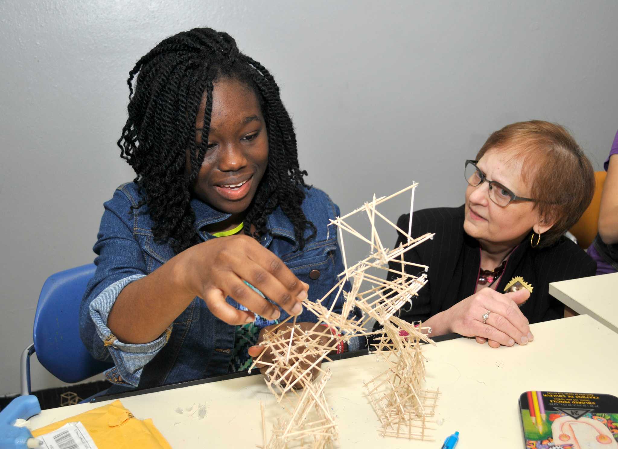 Art teacher helped students hone creative skills