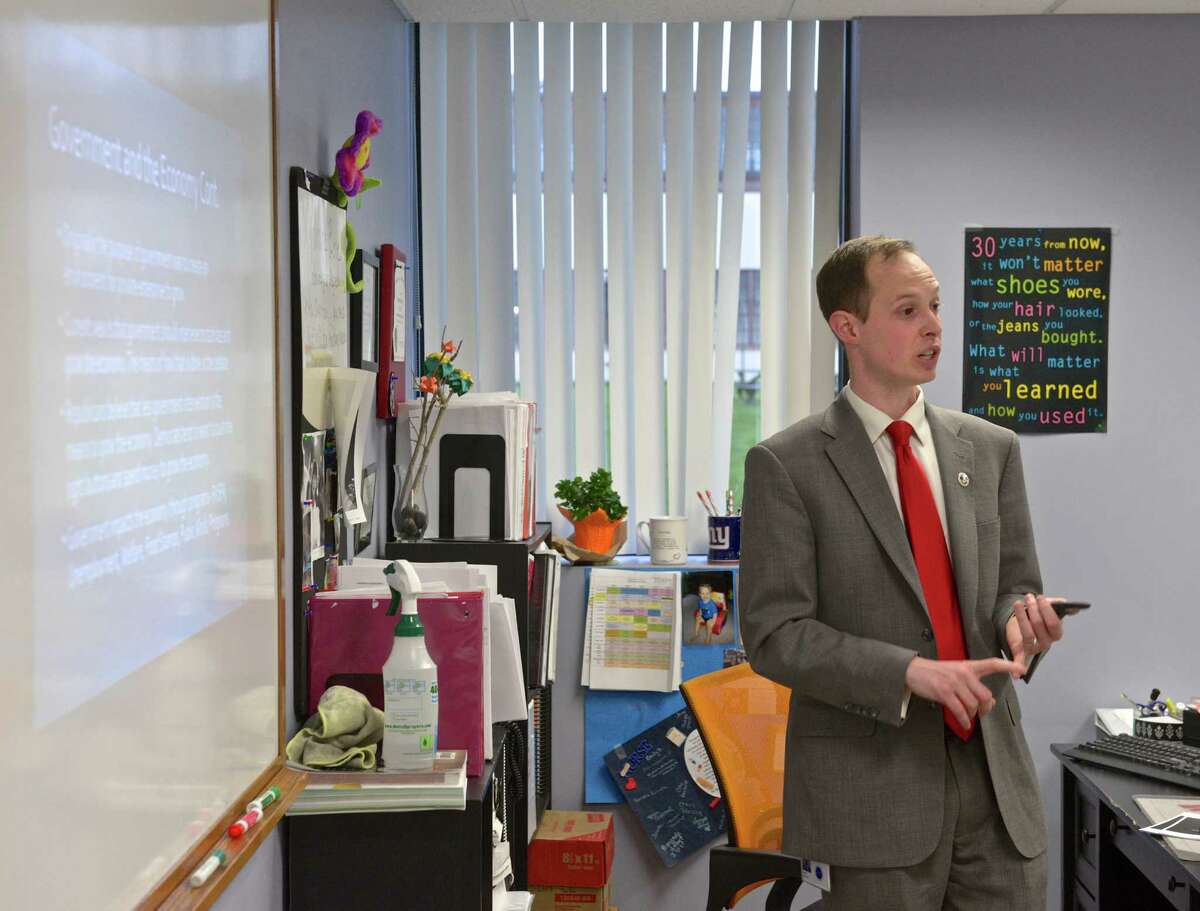 Students hear lesson on public financing