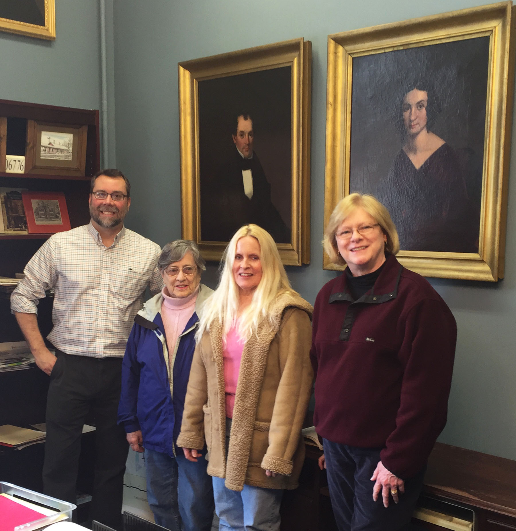 Museum paintings now at mayor’s office