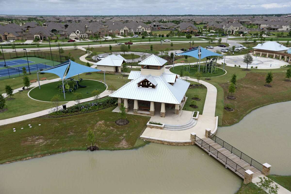 Bridgeland builds its own community tree house