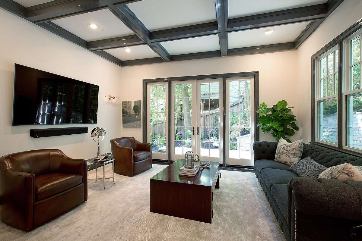 Luxury home manages to be both inviting, reclusive