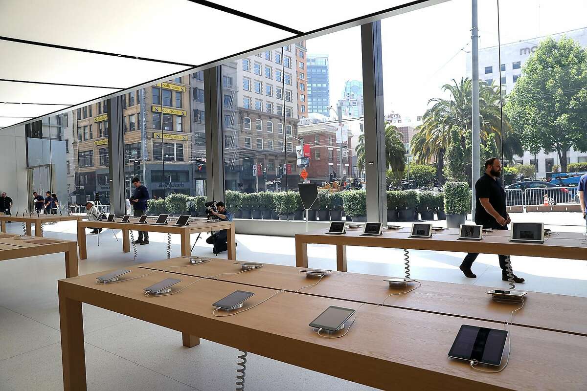 Apple hopes SF flagship will encourage customers to linger