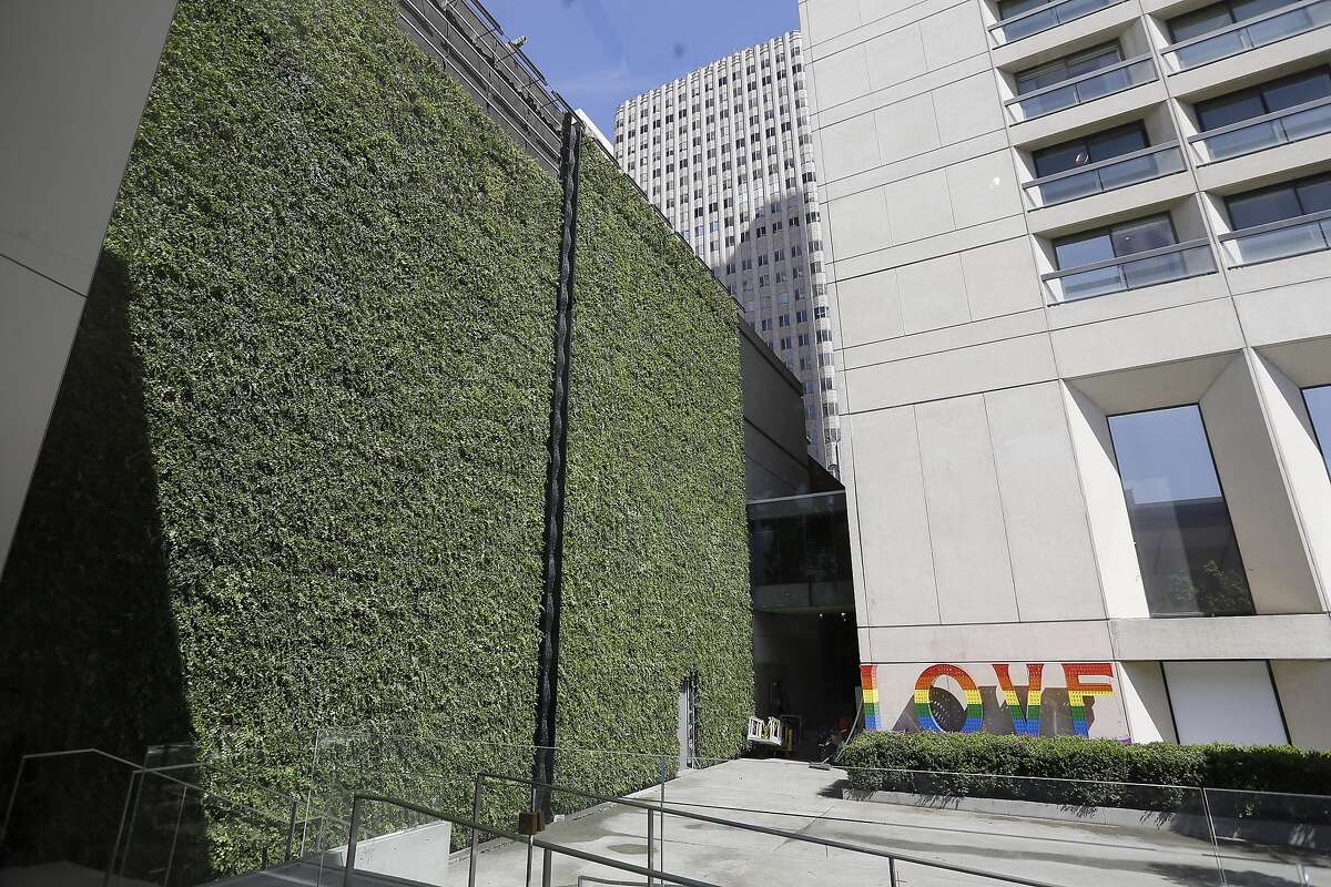 Apple hopes SF flagship will encourage customers to linger