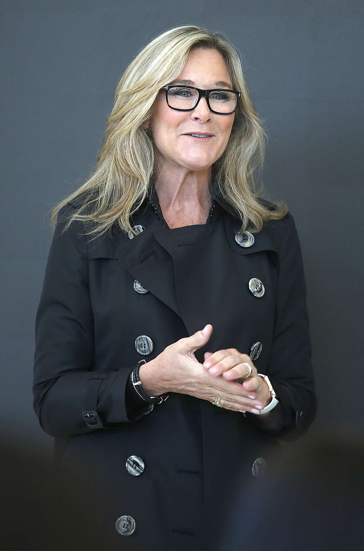 Apple hopes SF flagship will encourage customers to linger