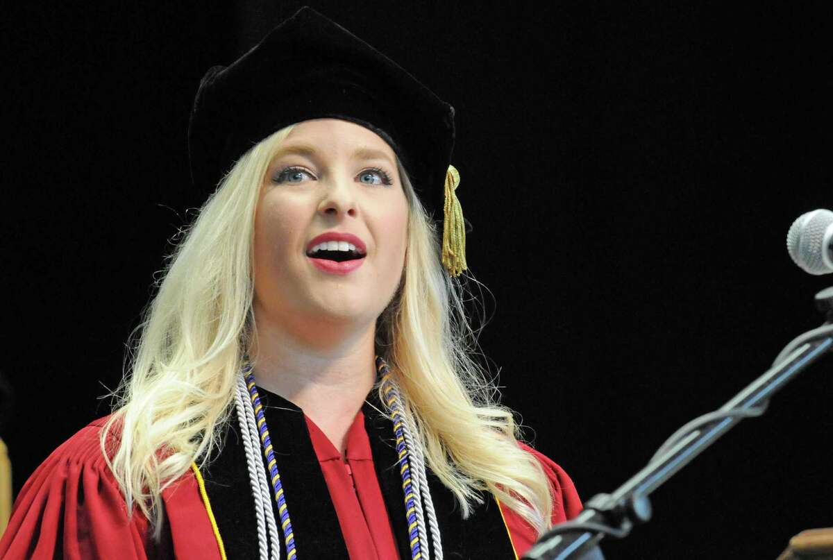 Fox's Megyn Kelly tells Albany Law grads 'give 'em hell'