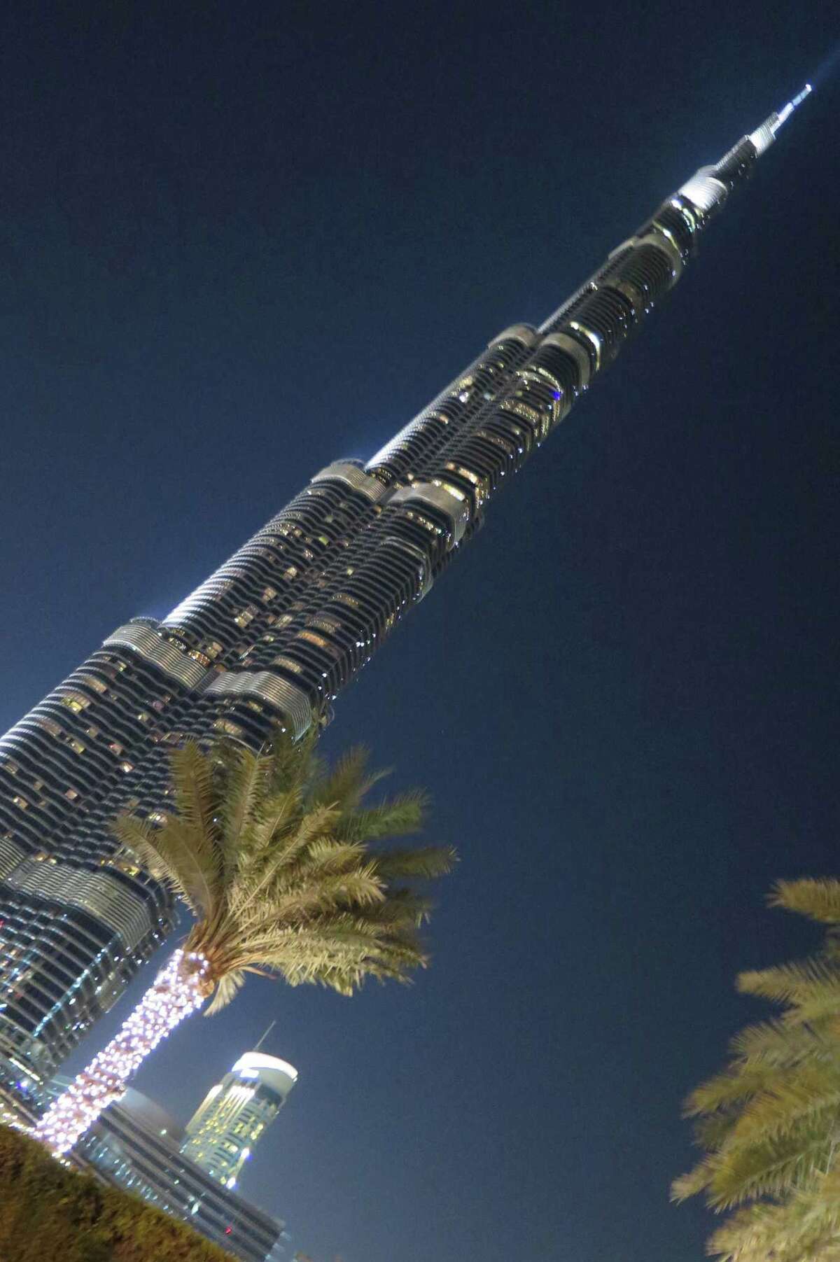 Dubai stopover lets travelers sample city, stretch their legs