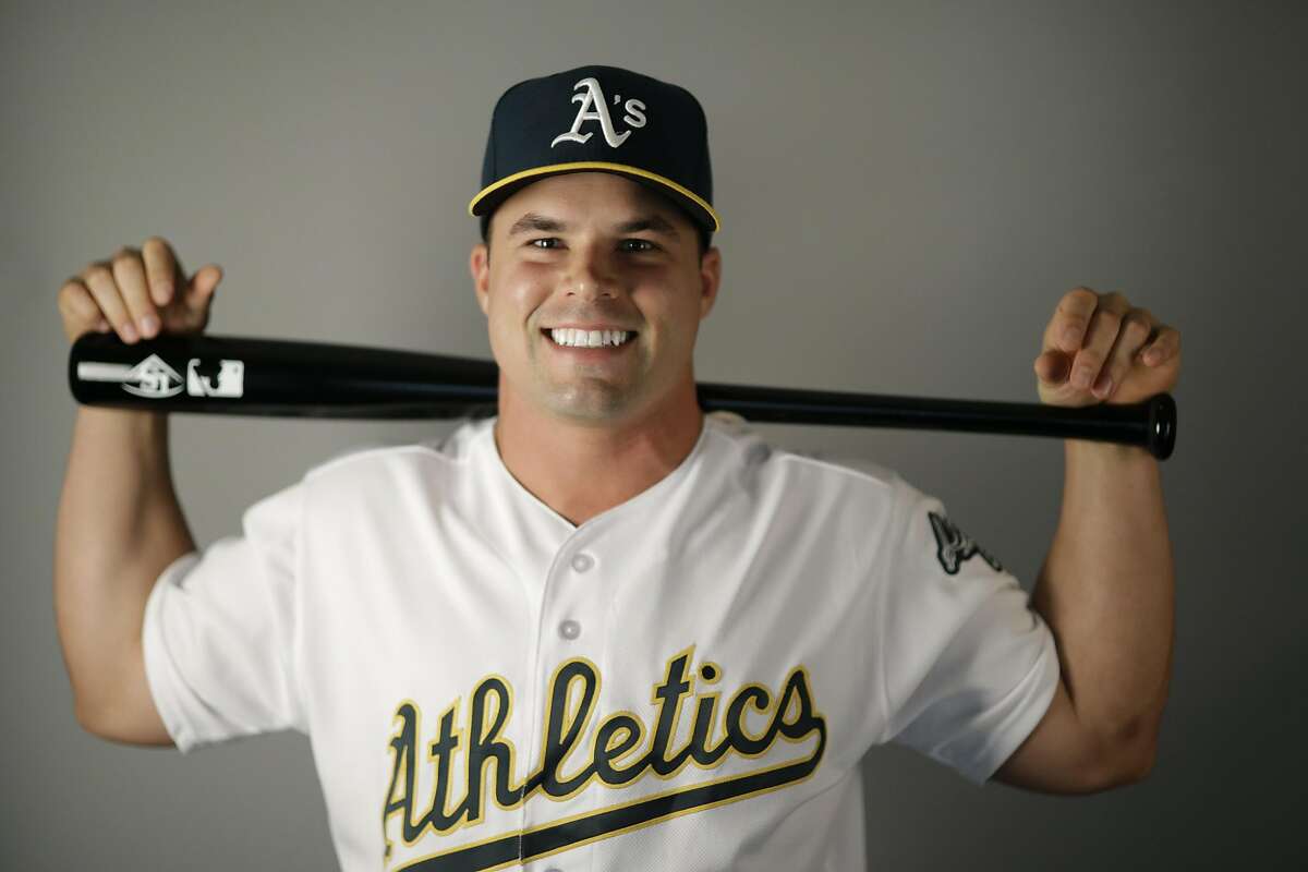 Smolinski takes Reddick’s spot on A’s roster