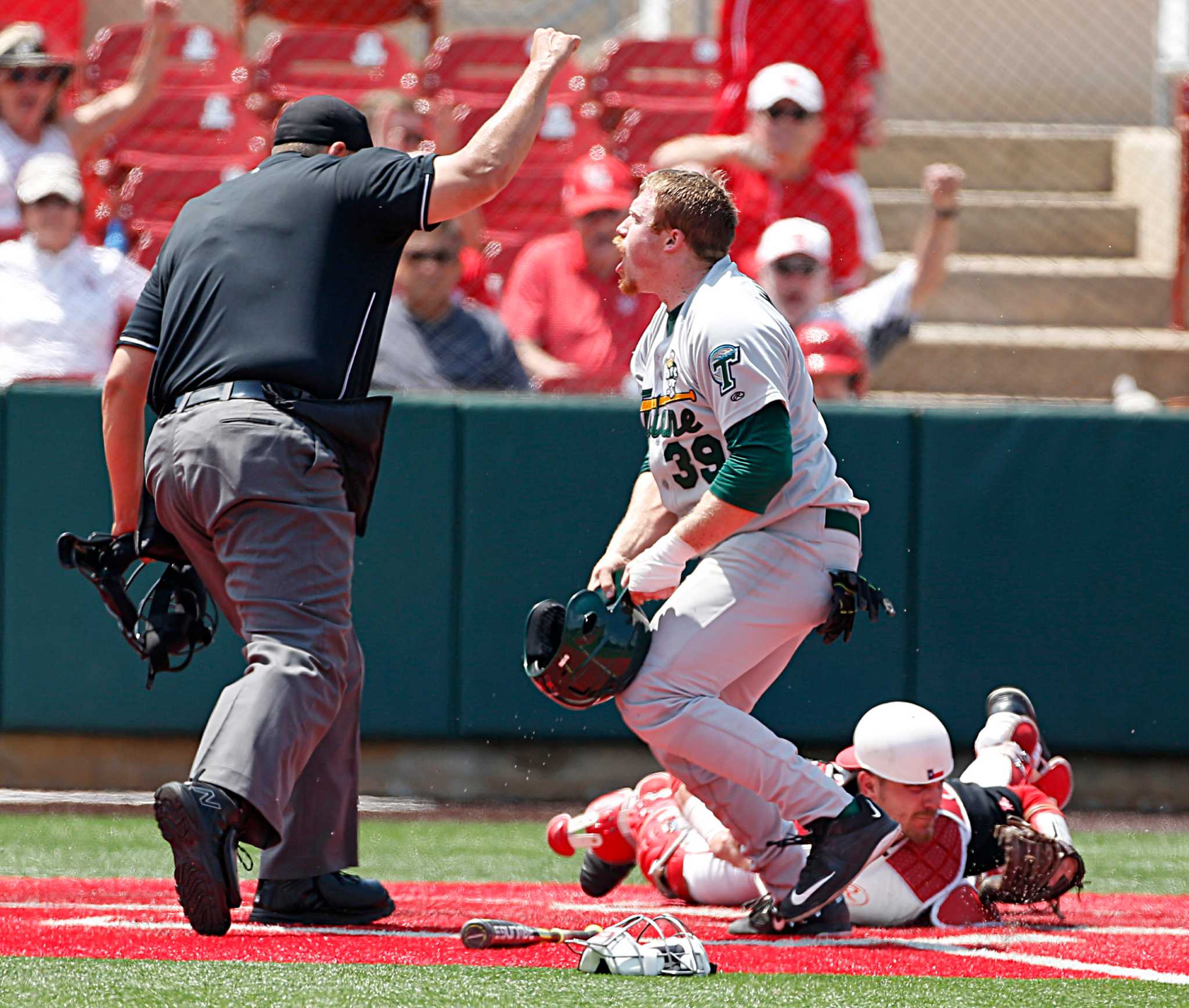 UH's Connor Hollis recovers after 'rough year'