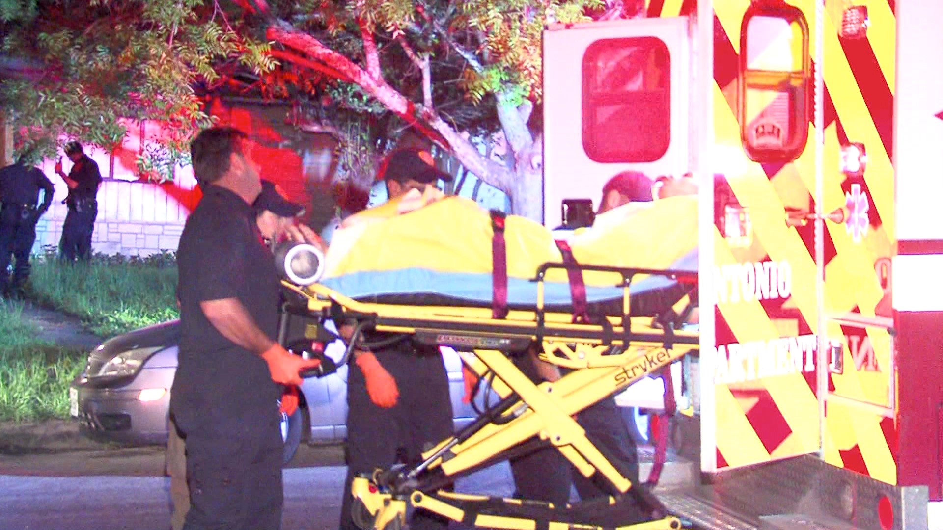 Police: 20-year-old stabbed during domestic disturbance on North Side